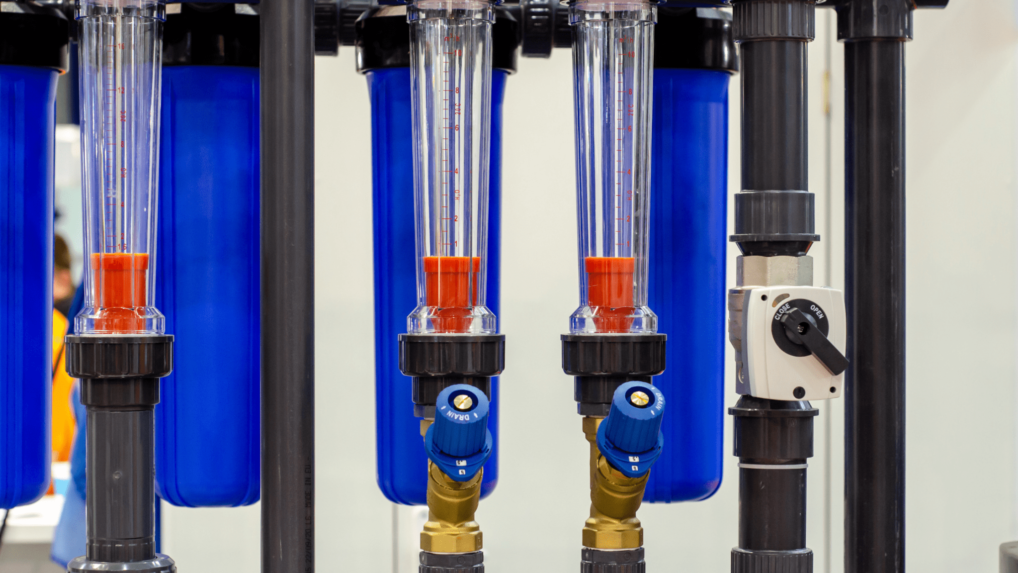 How Does a Water Filter Work: A Deep Dive